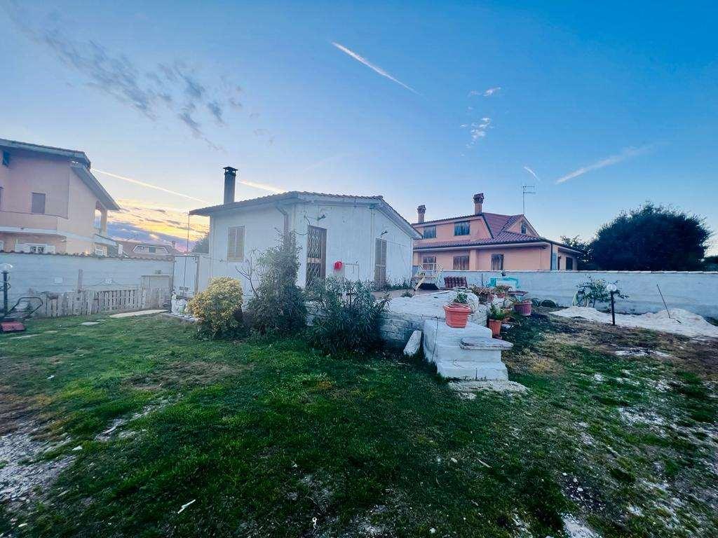 Villa unifamiliare in vendita a Ardea