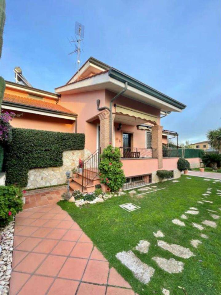 Villa a schiera in vendita a Ardea