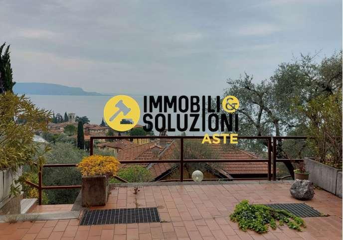 Appartamento in vendita a Gardone Riviera