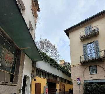 Posto auto in vendita a Milano