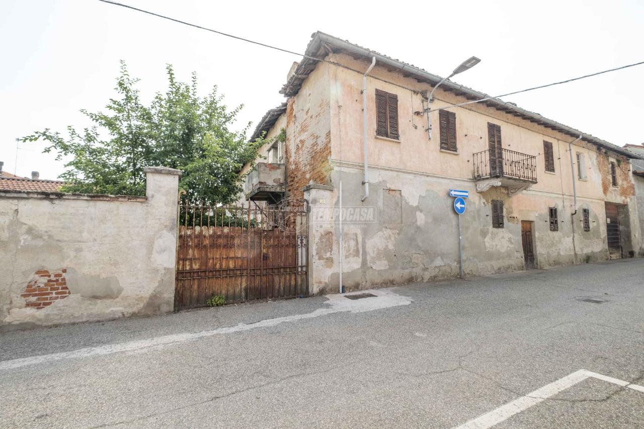 Rustico in vendita a Borgolavezzaro