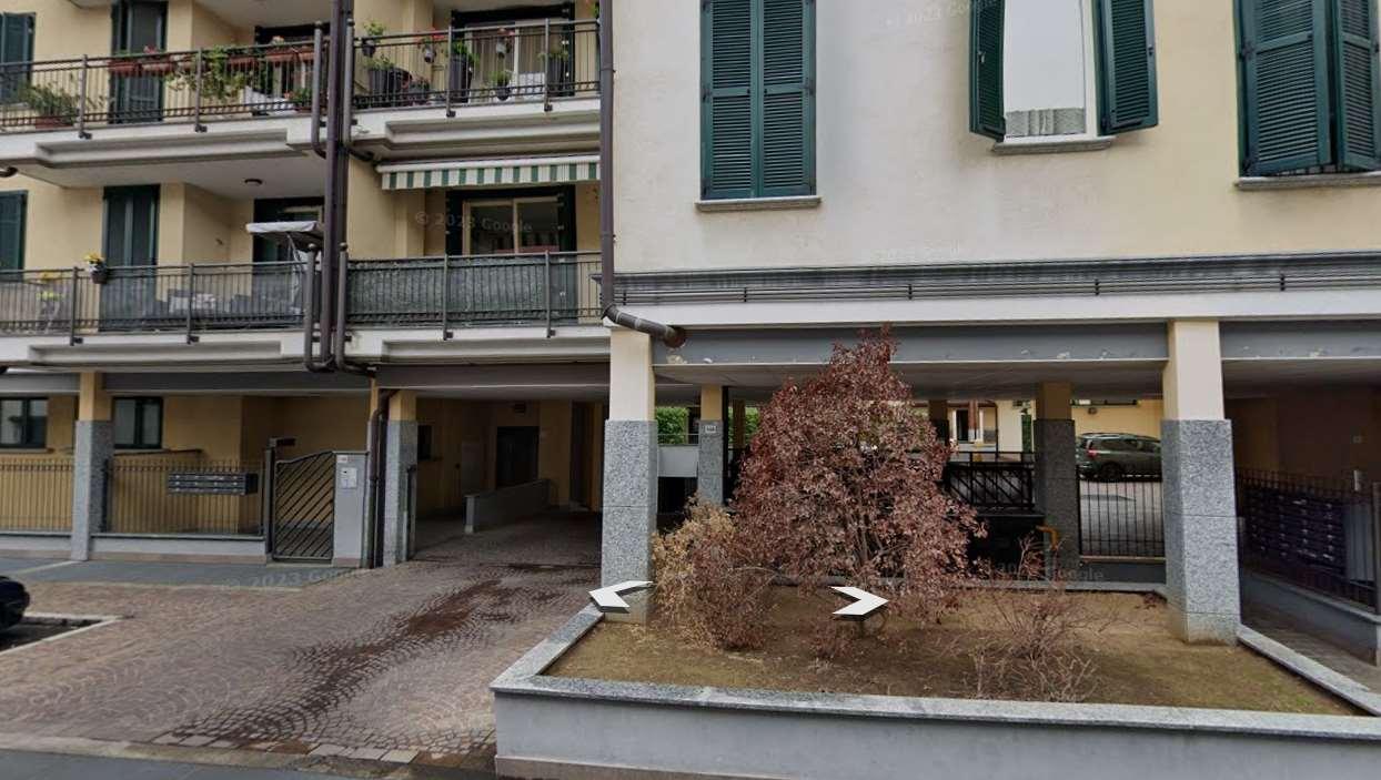 Garage - Posto auto in vendita a Seveso