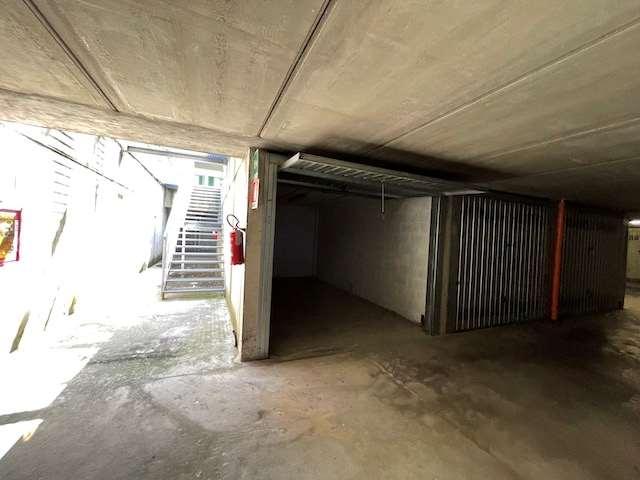 Garage - Posto auto in vendita a Villasanta