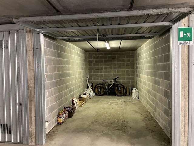 Garage - Posto auto in vendita a Villasanta