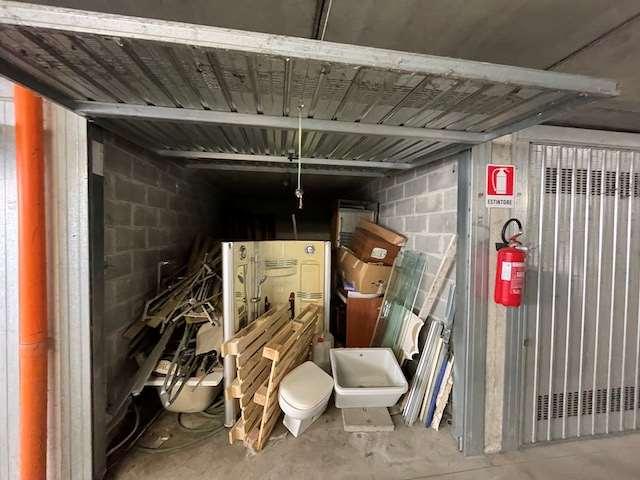 Garage - Posto auto in vendita a Villasanta