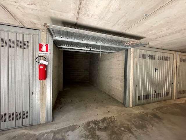 Garage - Posto auto in vendita a Villasanta