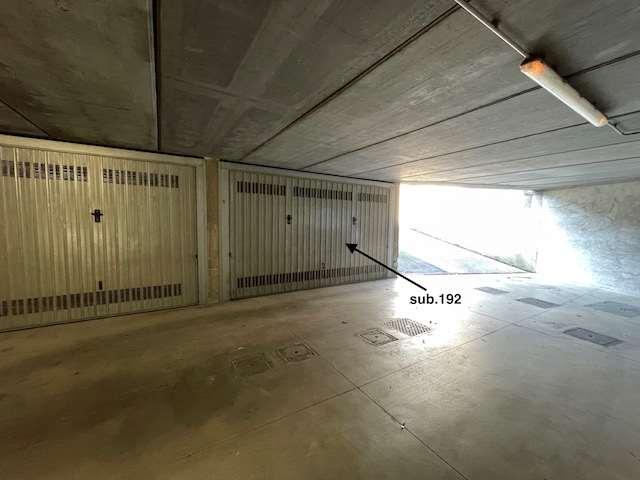Garage - Posto auto in vendita a Villasanta