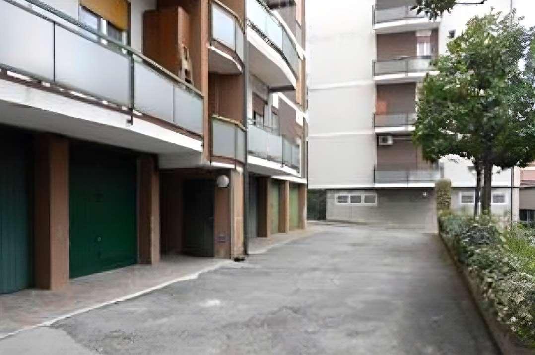 Appartamento in vendita a Monza