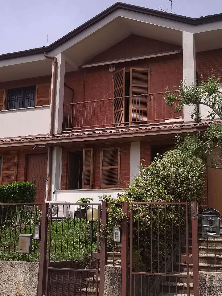 Villa a schiera in vendita a Triuggio