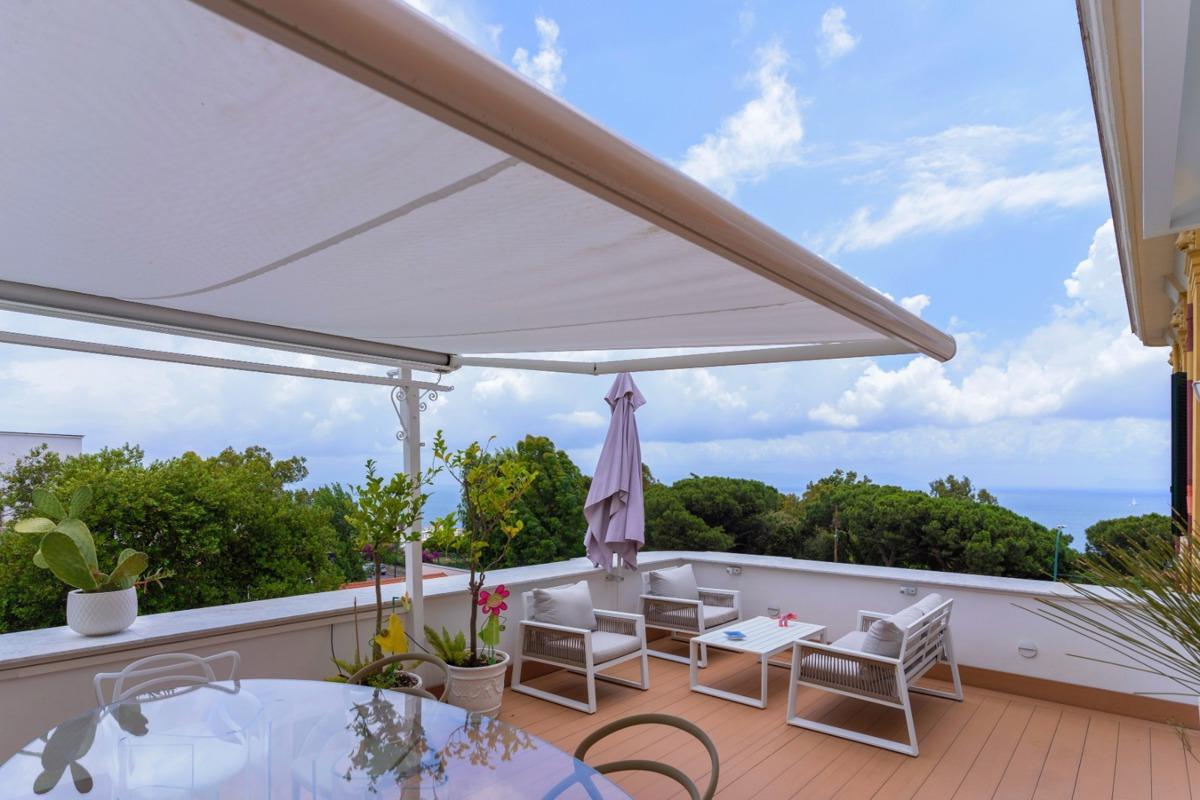 Appartamento in vendita a Napoli