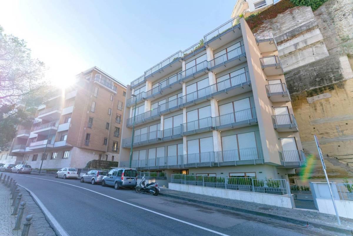 Box in vendita a Napoli
