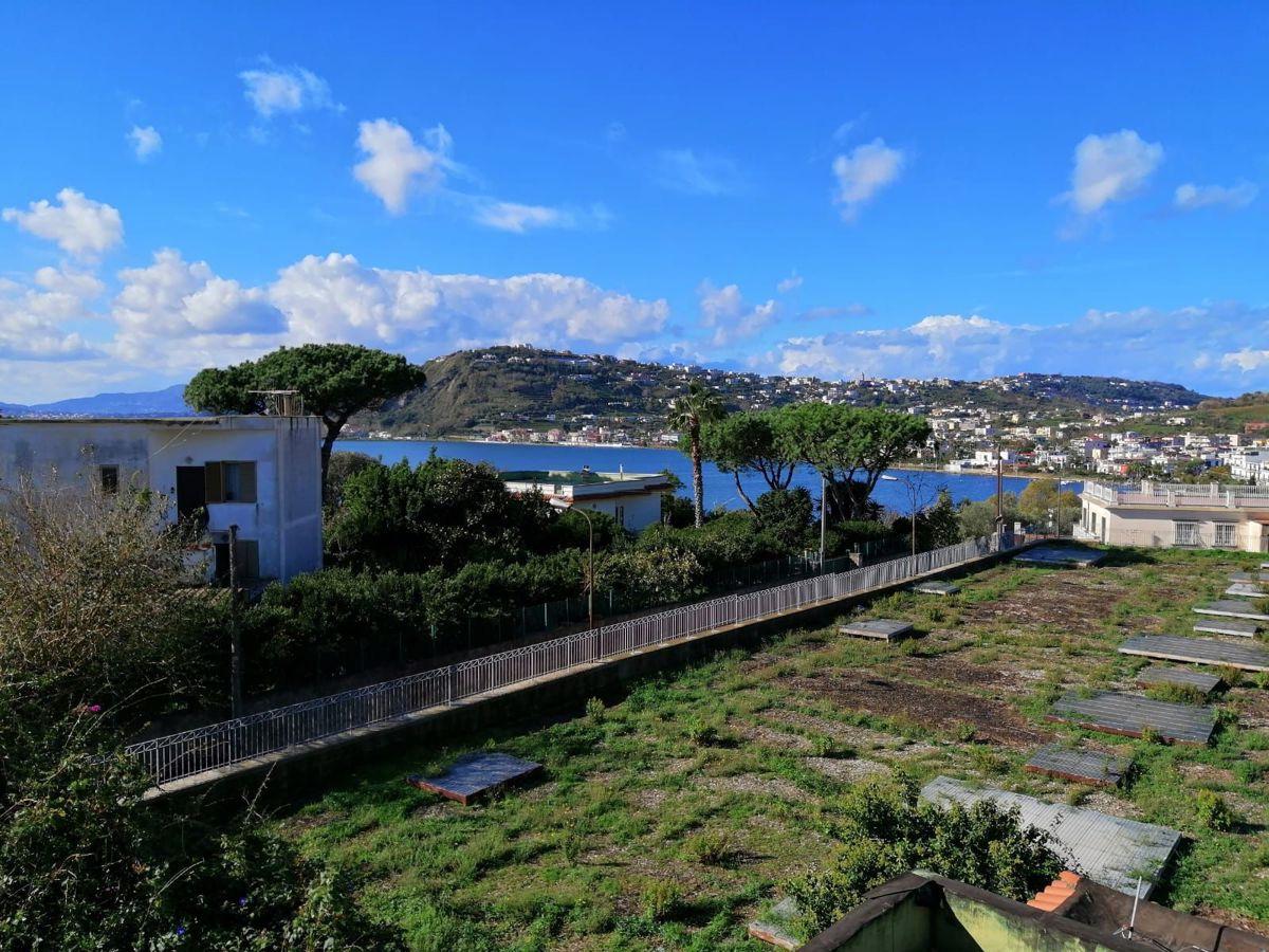 Villa in vendita a Bacoli