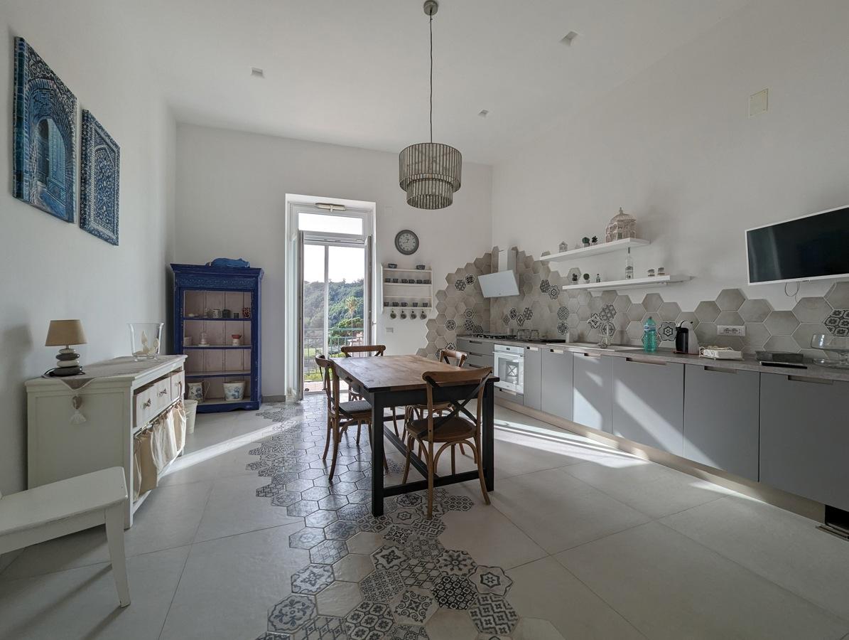 Appartamento in vendita a Bacoli