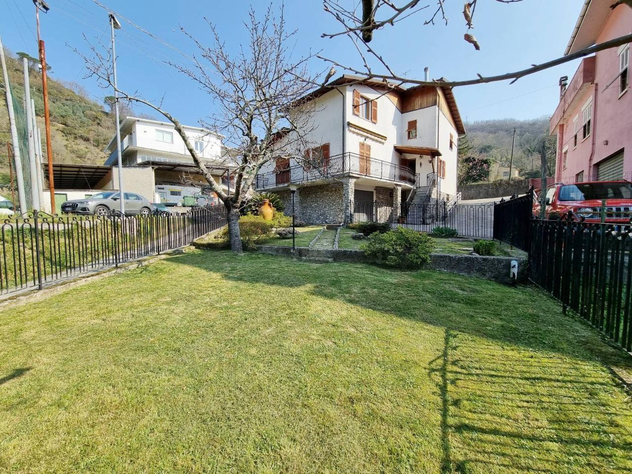 Villa in vendita a Moconesi