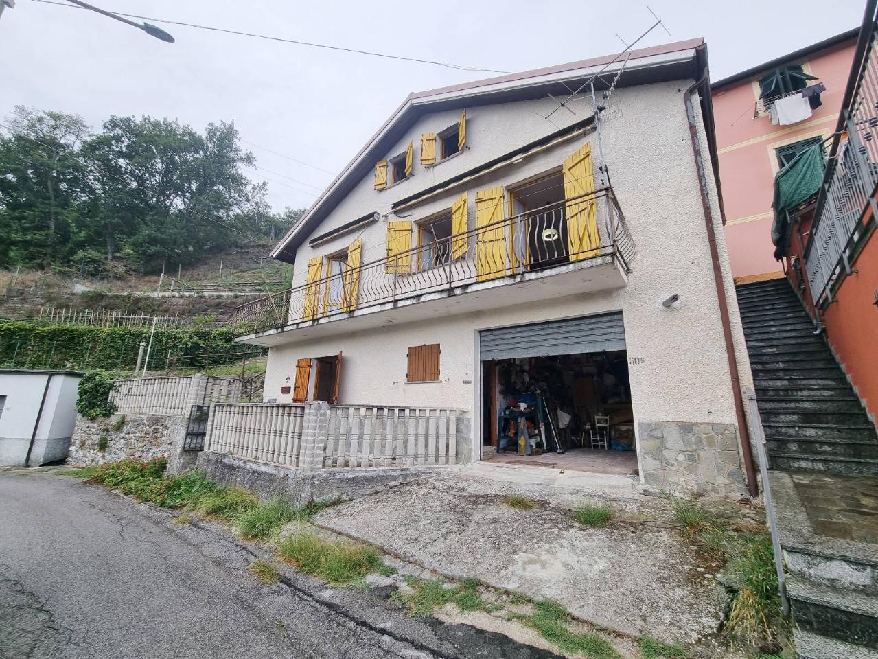 Villa in vendita a Lumarzo