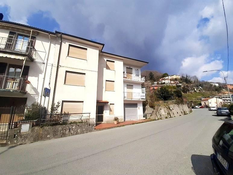 Casa indipendente in vendita a Lumarzo