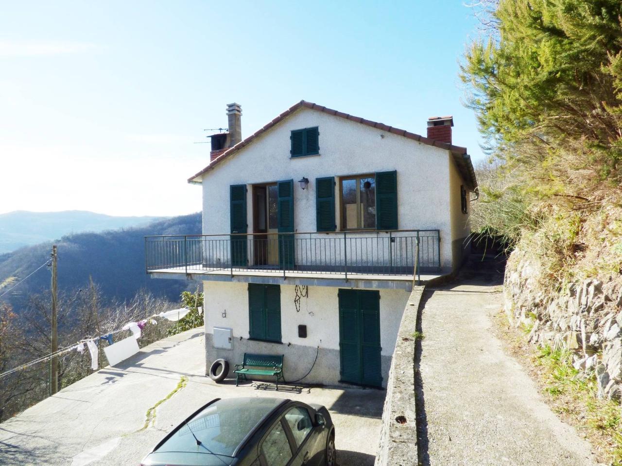 Appartamento in vendita a Lumarzo