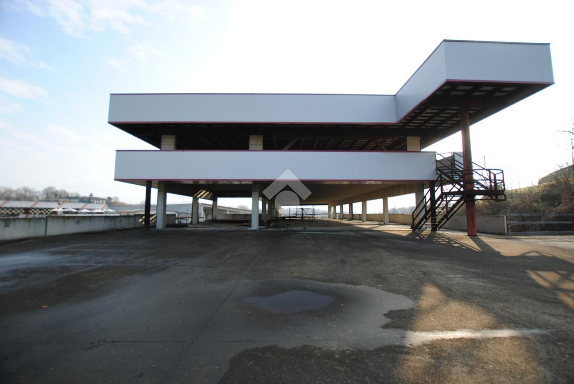 Capannone in vendita a Dorzano