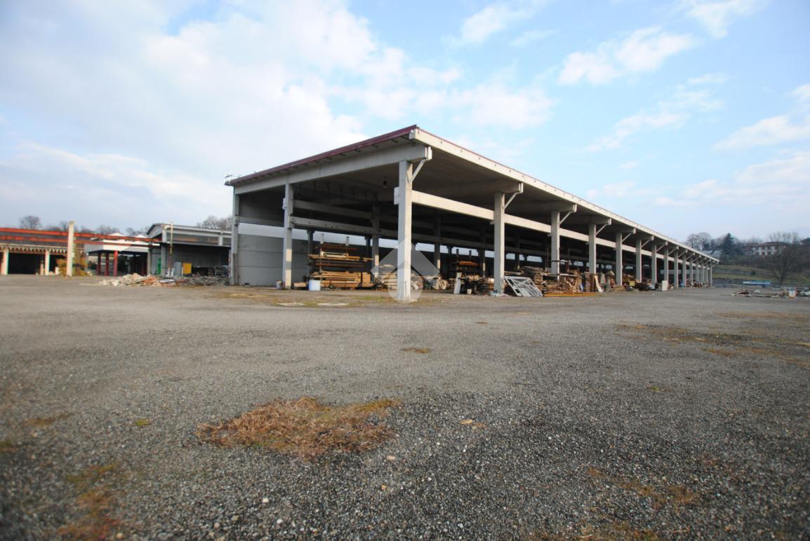 Capannone in affitto a Dorzano