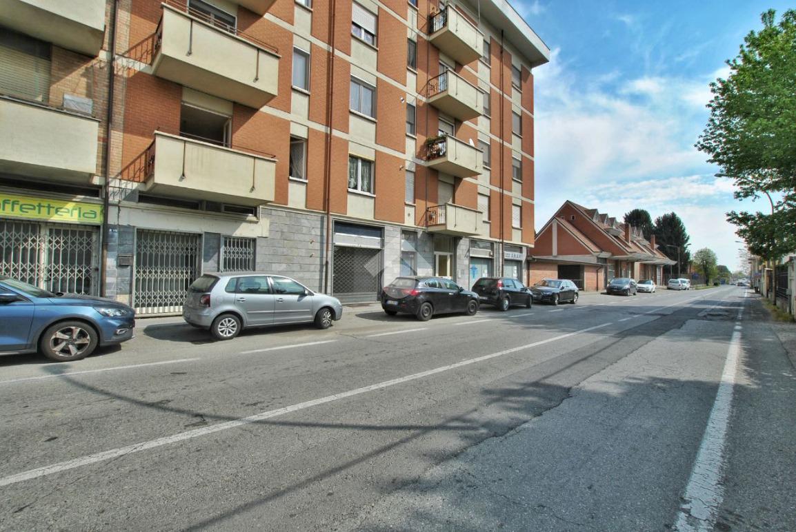 Negozio in affitto a Caluso