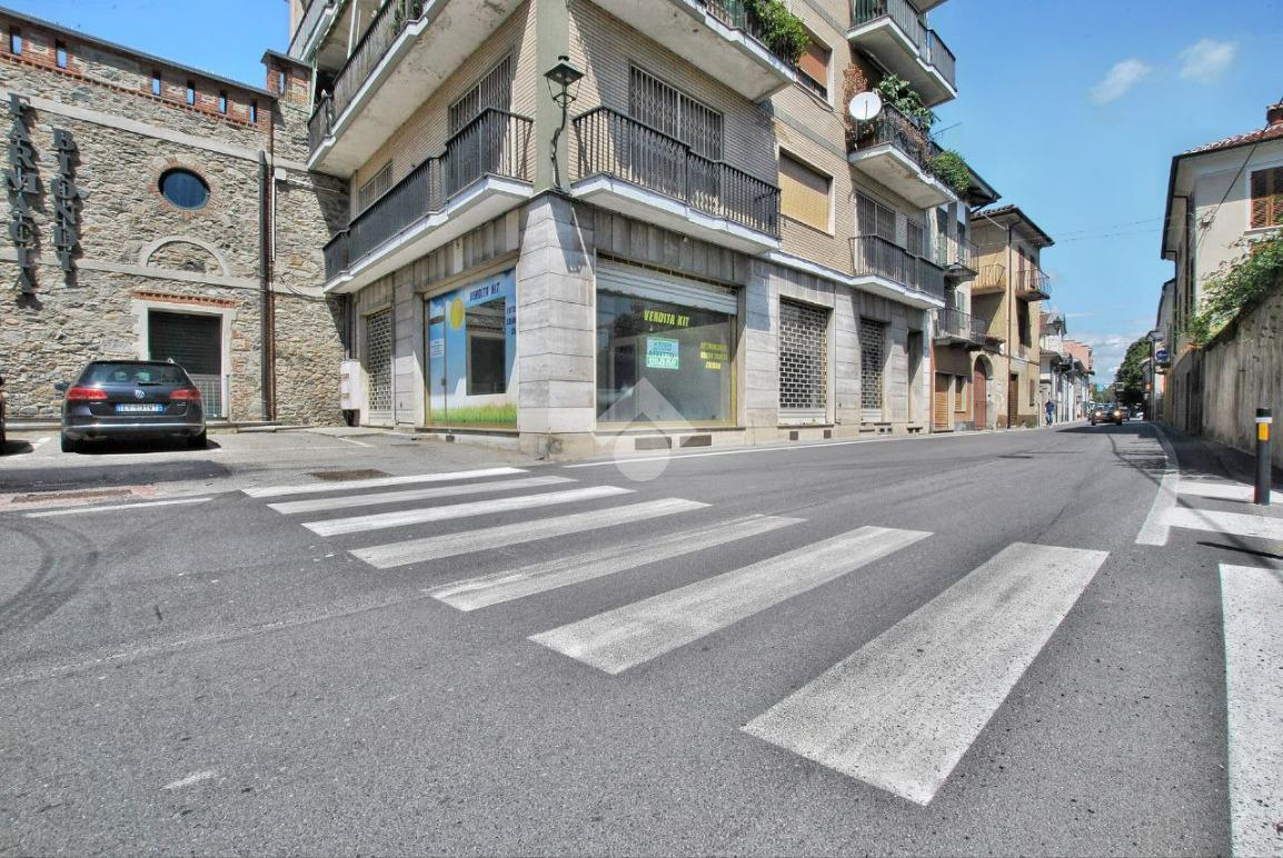 Negozio in affitto a Cavaglia'