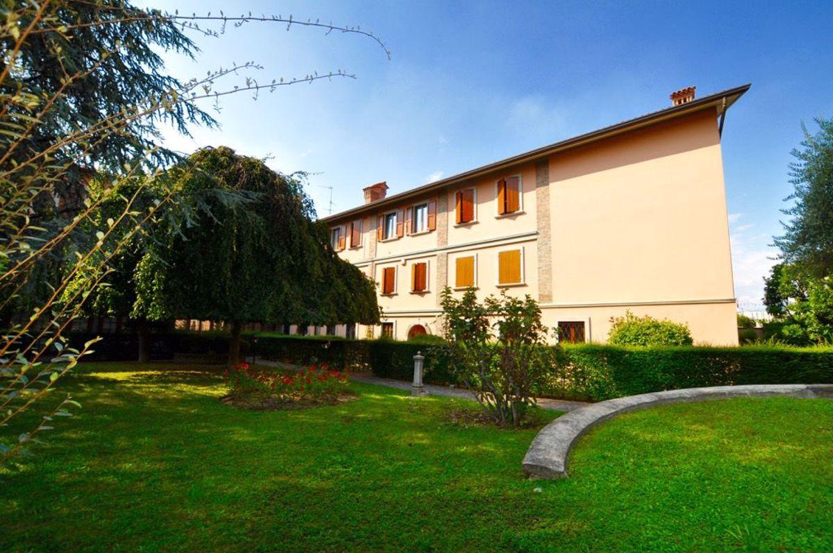 Appartamento in vendita a Presezzo