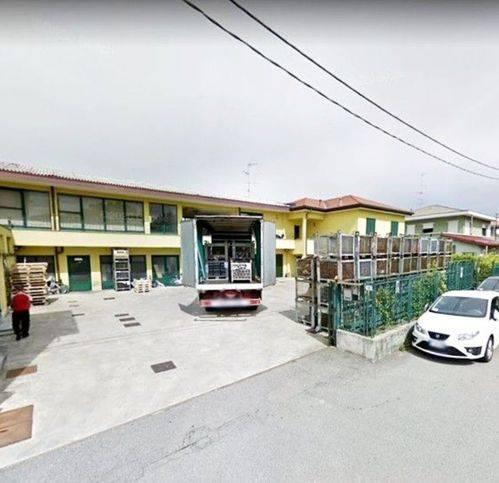 Laboratorio in vendita a Cavaria Con Premezzo