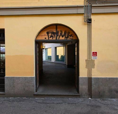 Locale commerciale in vendita a Varese