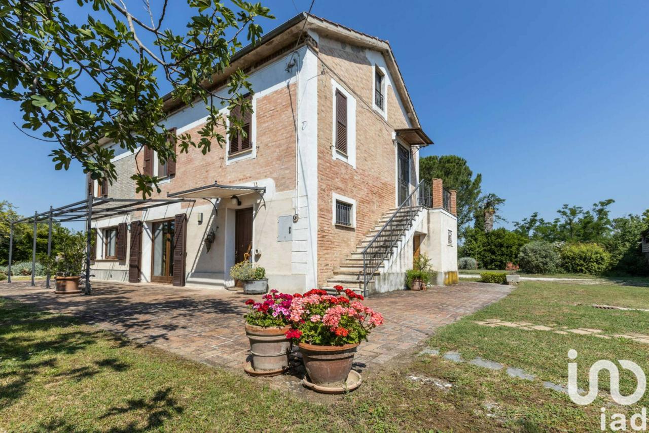 Villa in vendita a Macerata