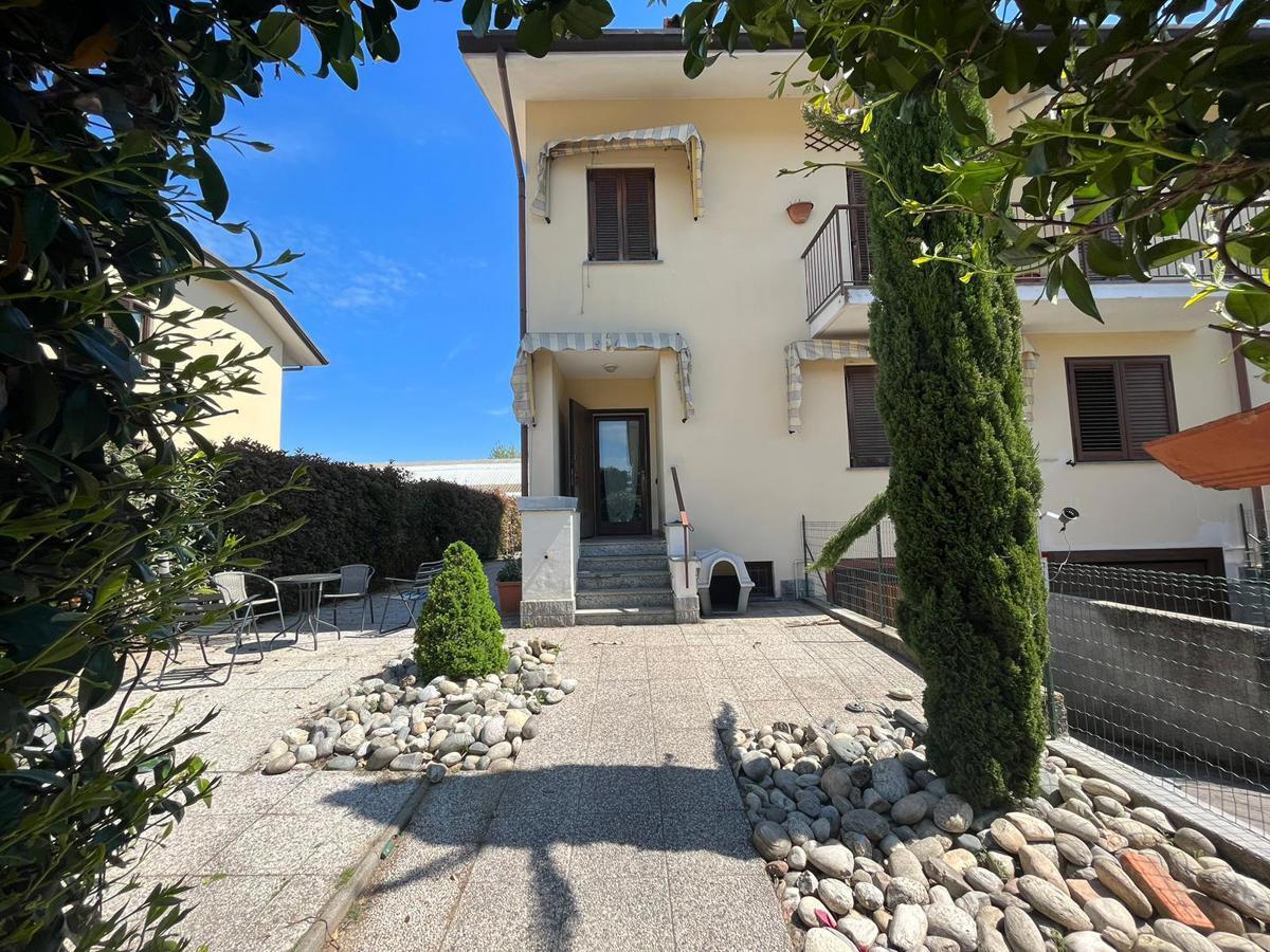 Villa a schiera in vendita a Cassinetta Di Lugagnano