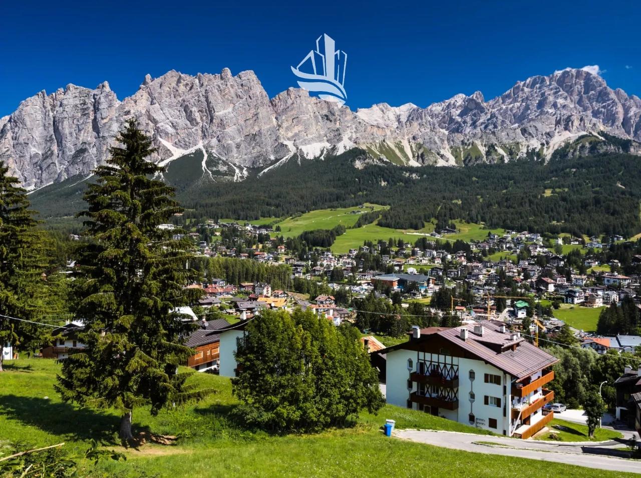 Locale commerciale in vendita a Cortina D'Ampezzo