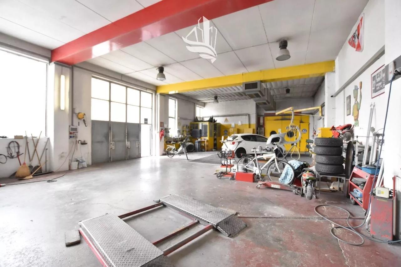 Capannone in vendita a Appiano Sulla Strada Del Vino