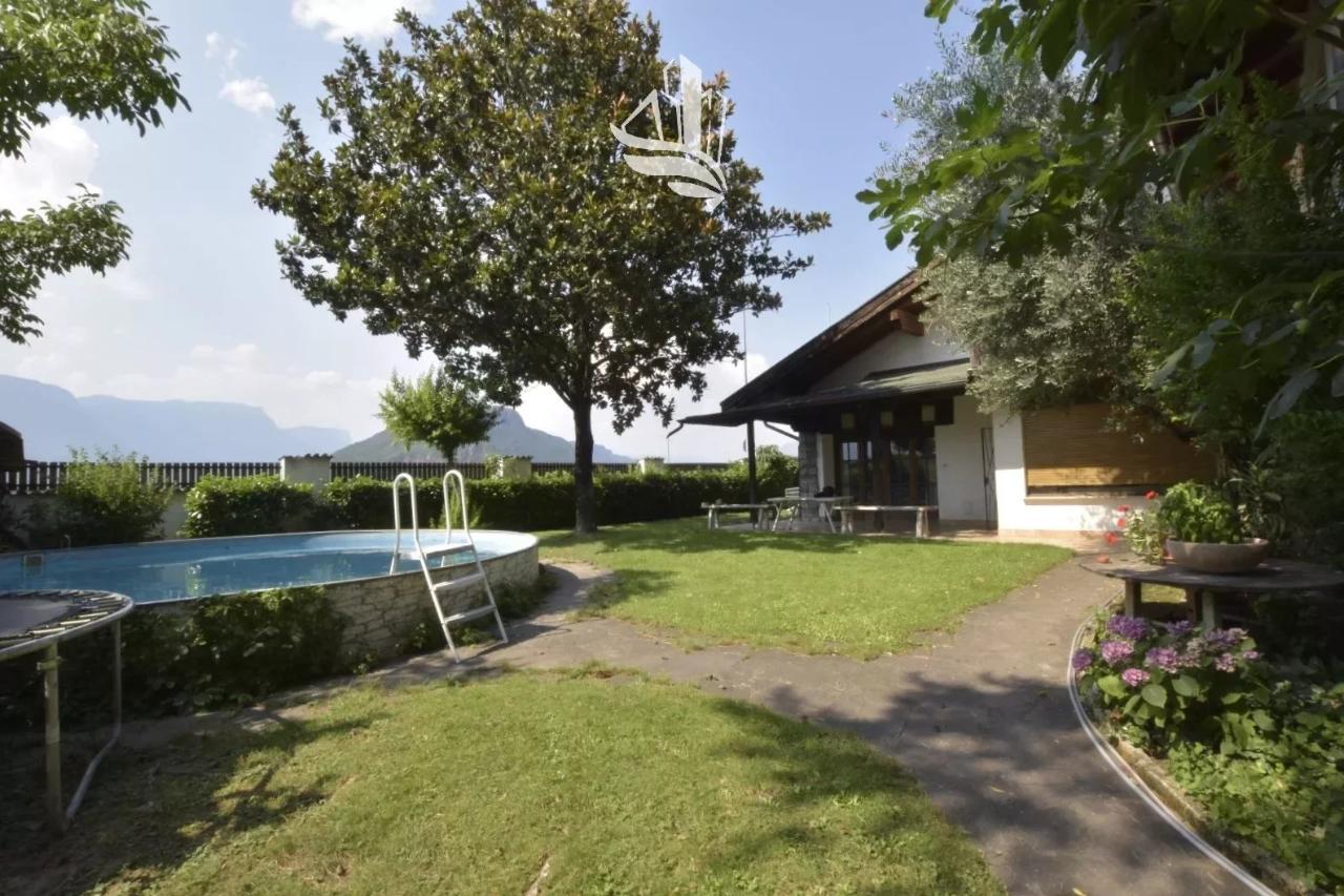 Casa indipendente in vendita a Ora