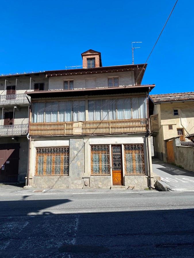 Palazzo in vendita a Cesana Torinese