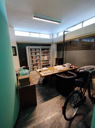 Negozio in vendita a Monza