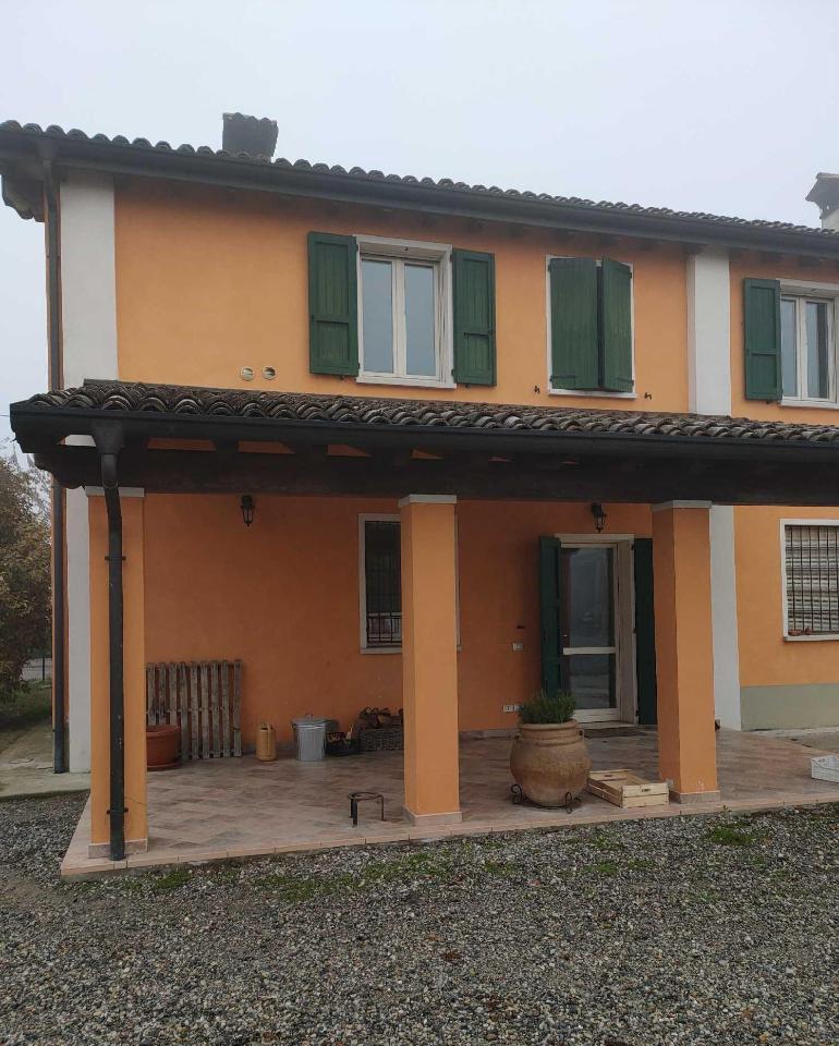 Villa a schiera in vendita a Castelvetro Piacentino