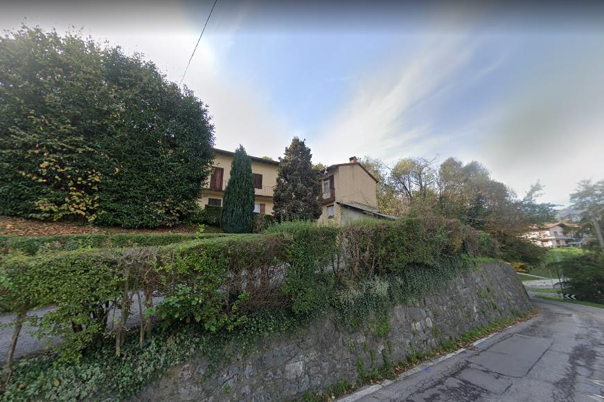 Palazzo in vendita a Leffe