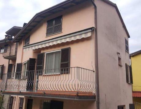 Appartamento in vendita a Gropparello