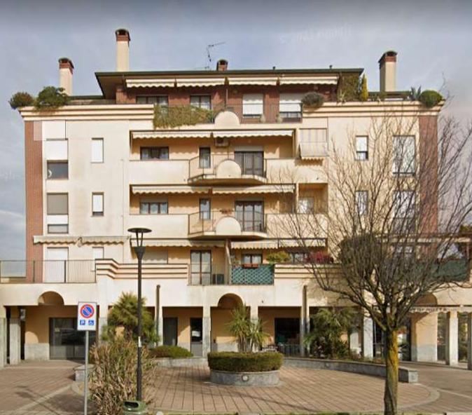 Appartamento in vendita a Pessano Con Bornago