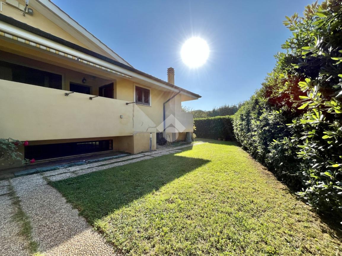 Villa a schiera in Via Solopaca 43, Roma