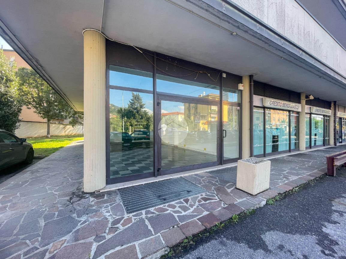Negozio in affitto a Brescia