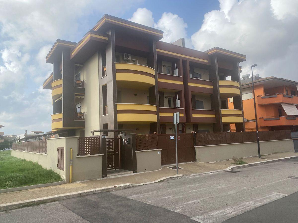 Box in vendita a Aprilia