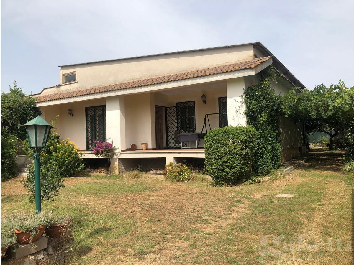 Villa in vendita a Aprilia