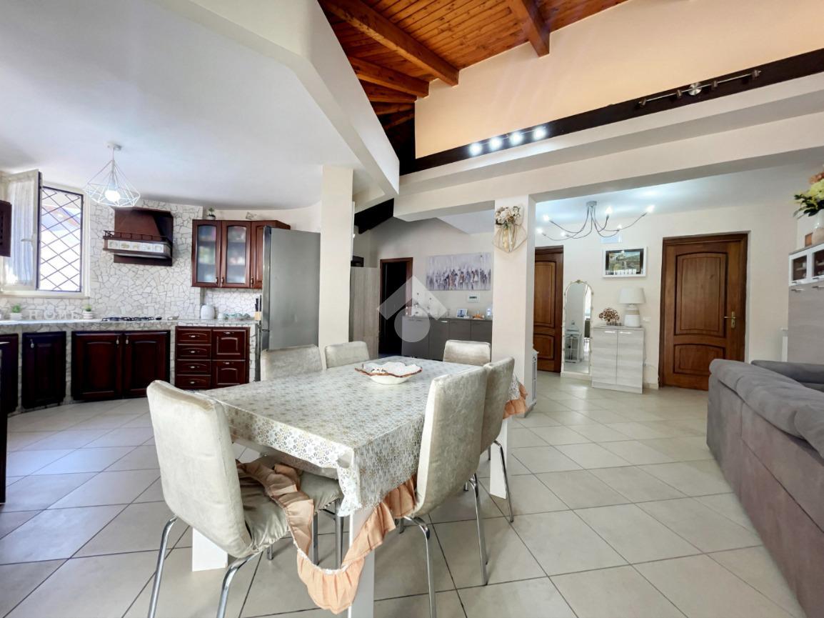 Casa indipendente in vendita a Giugliano In Campania