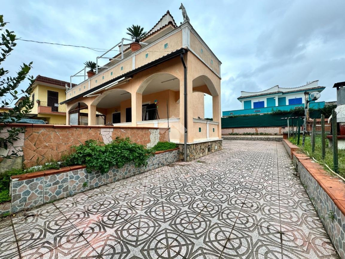 Villa in vendita a Castel Volturno