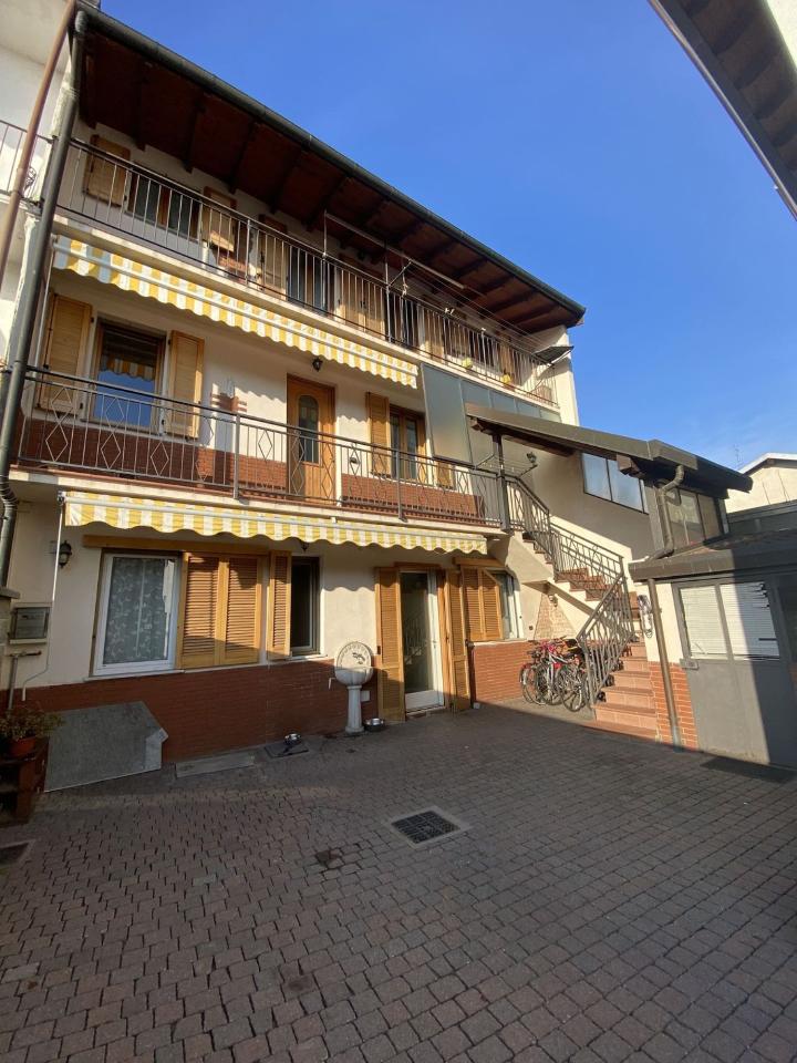 Villa in vendita a Galliate