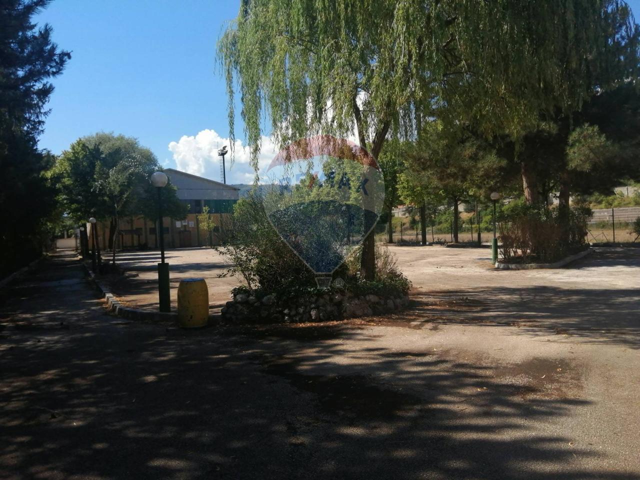 Negozio in vendita a Avezzano