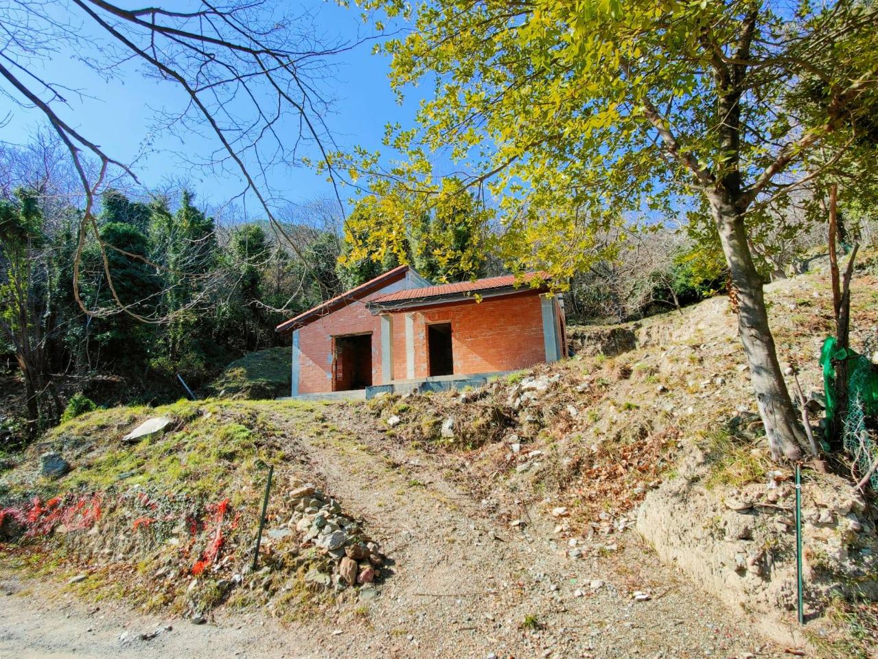 Terreno agricolo in vendita a Vezzi Portio