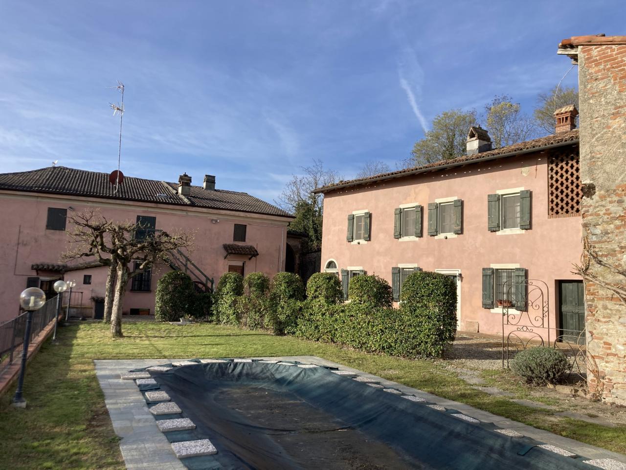 Villa in vendita a Camino
