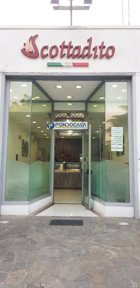 Negozio in vendita a Copertino